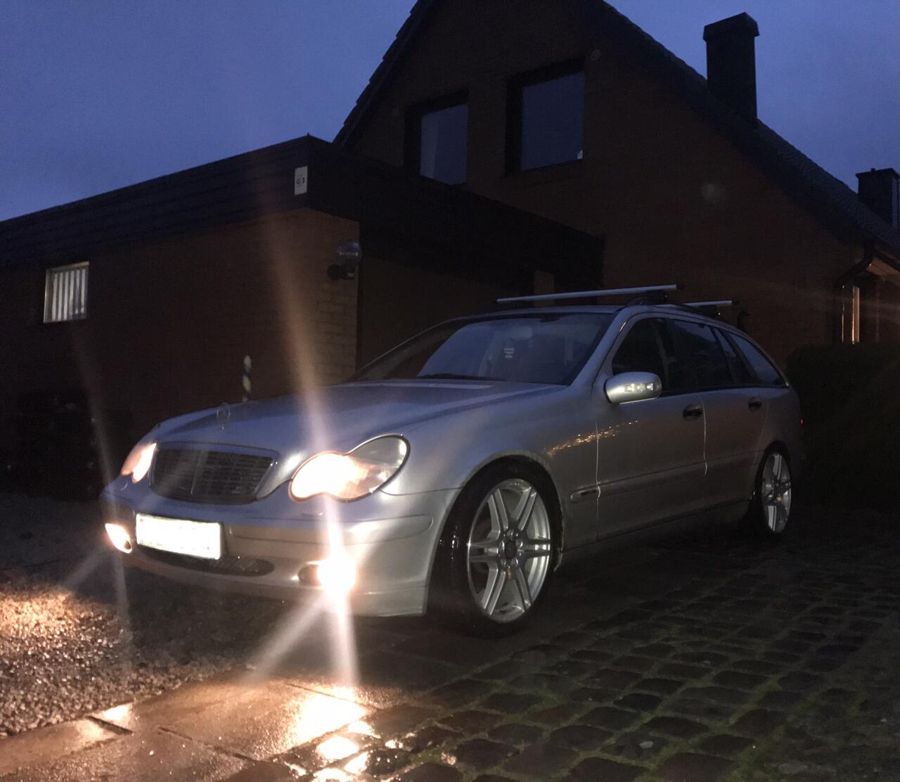 Mercedes C240 T (2002) - Garaget