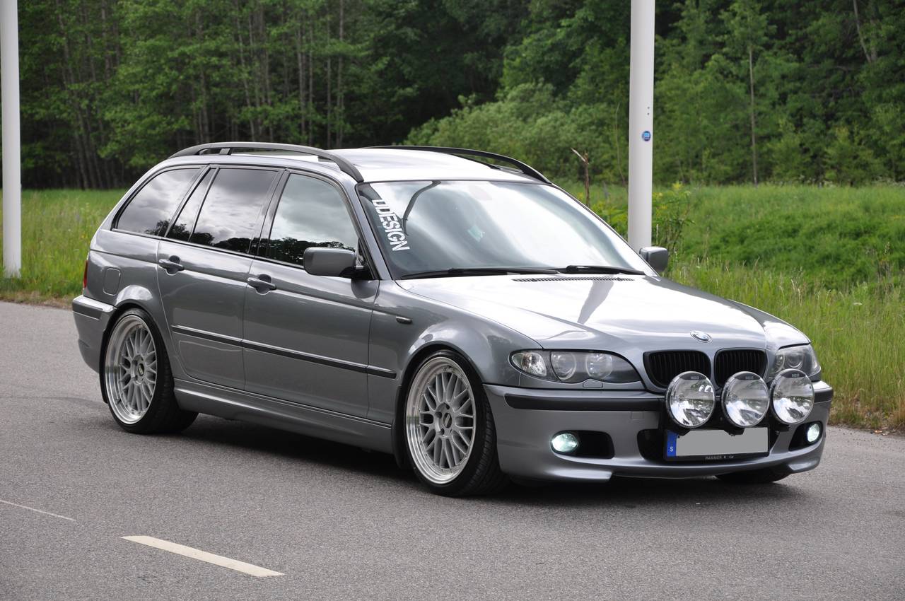 BMW E46 330D Touring M tech II 2005 Garaget