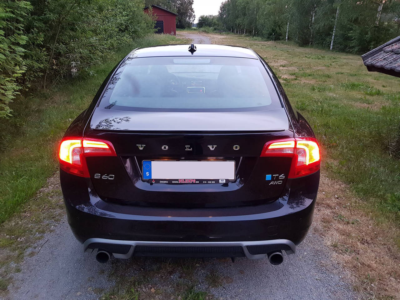 Volvo S60 T6 AWD R-Design "Black R" (2013) - Garaget