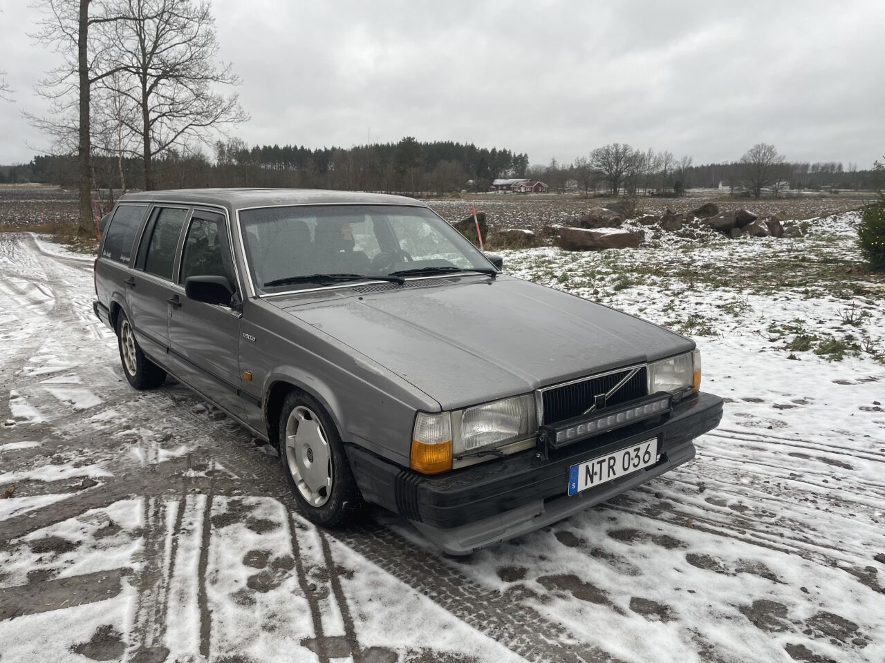 Volvo 745 (1988) - Garaget