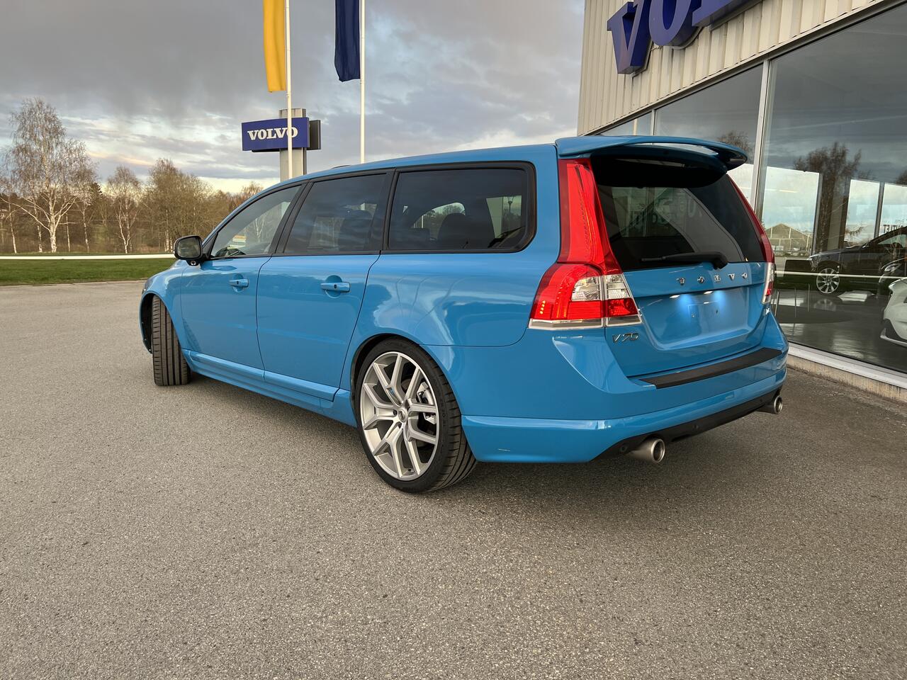 Volvo V70 V8 R-Design/Executive (2013) - Garaget