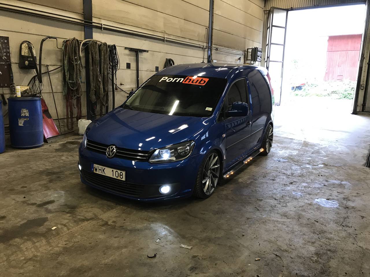 Volkswagen Caddy Air ride (2005) - Garaget