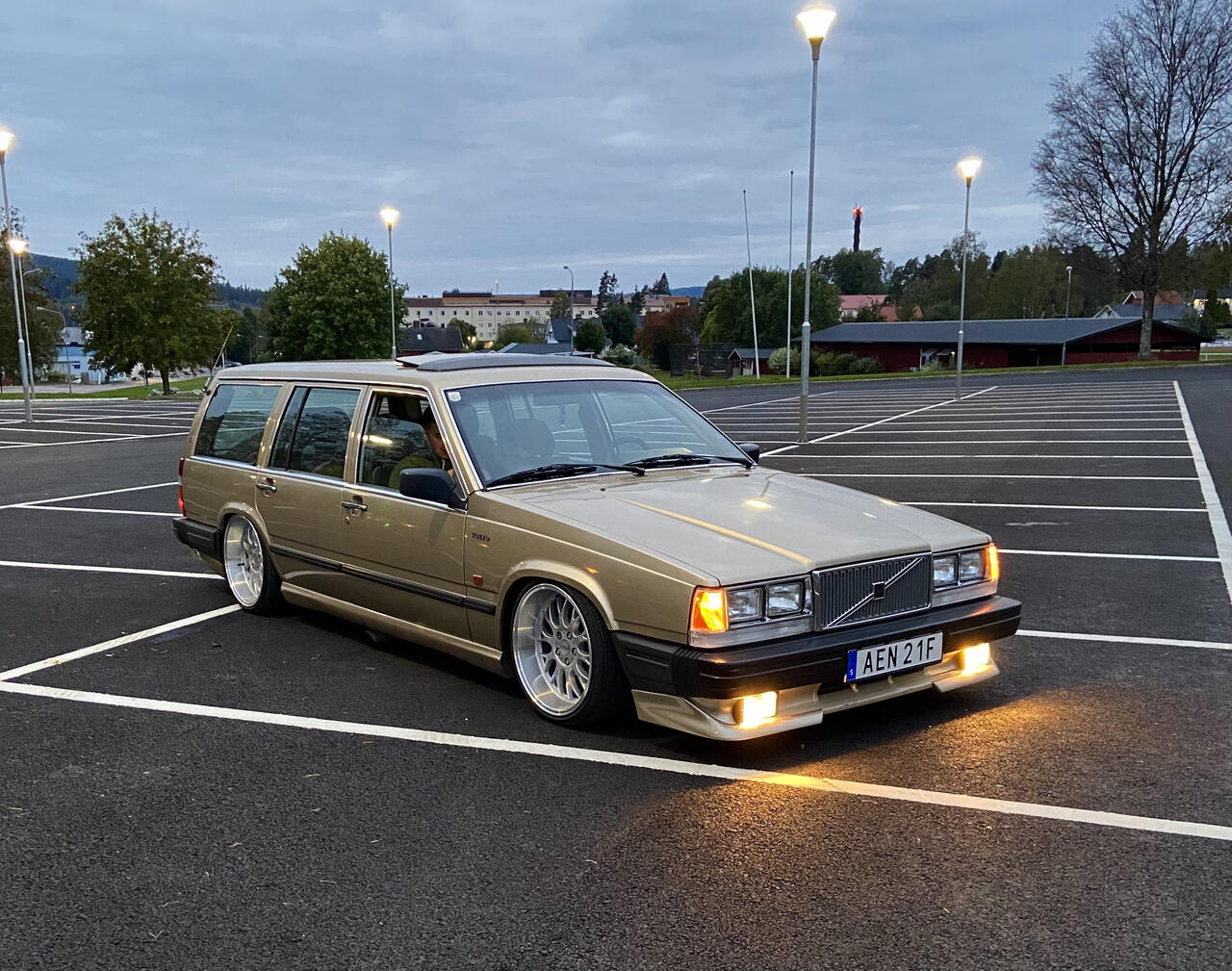 Volvo 745 GLE "D24T" (1986) - Garaget