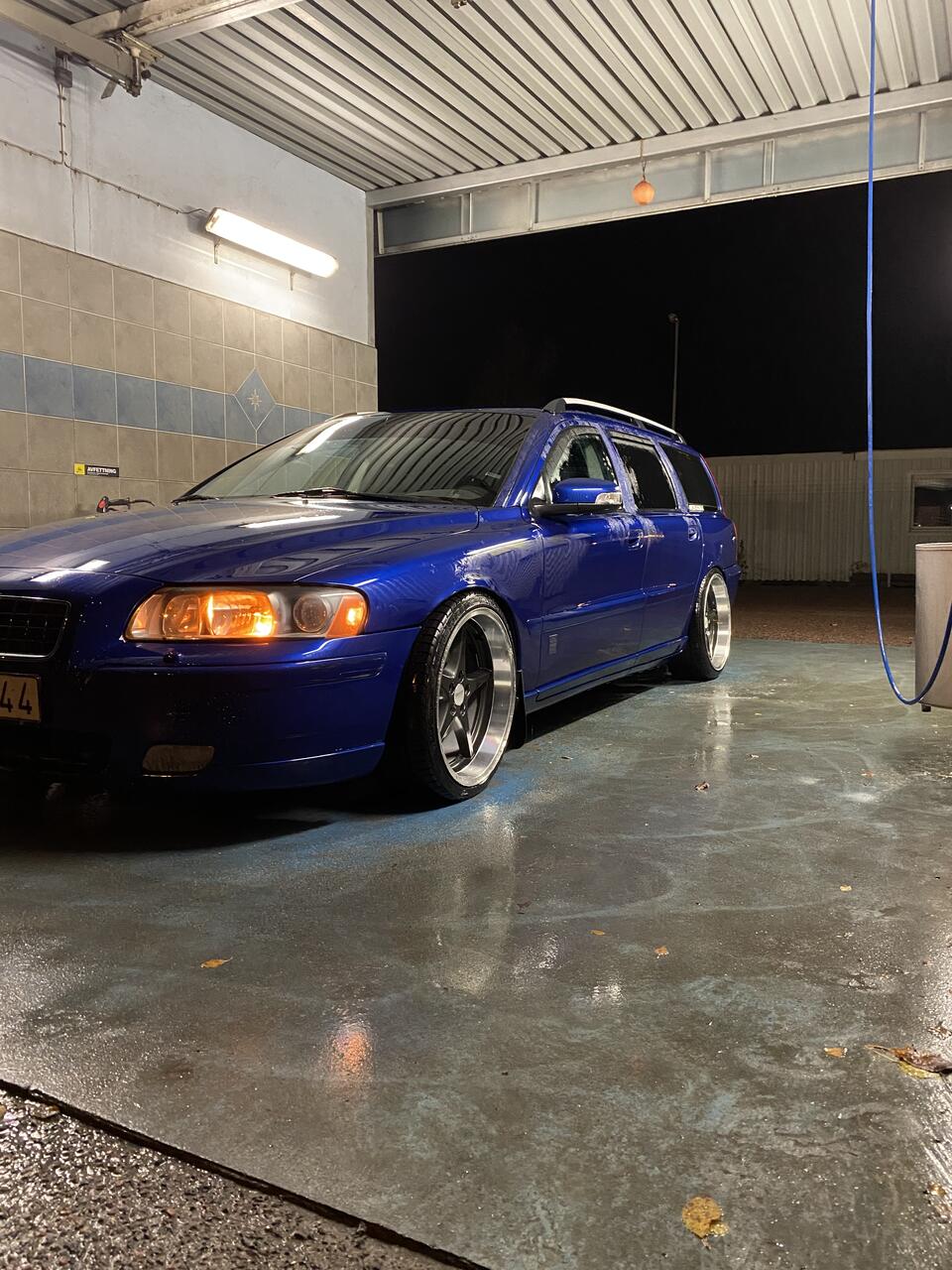 Volvo V70 2.4T "Ocean Race" (2002) - Garaget