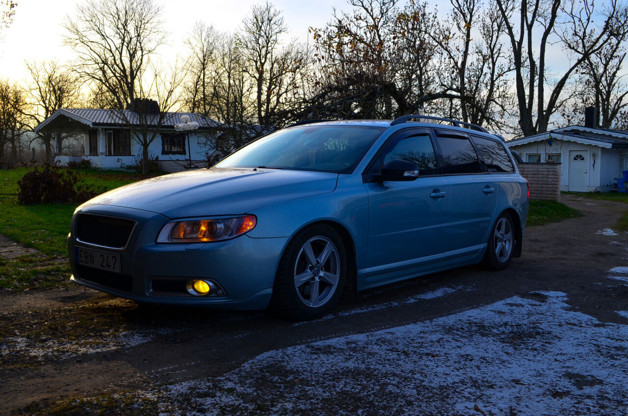 Volvo V70 II "Grey Goose" (2008) - Garaget